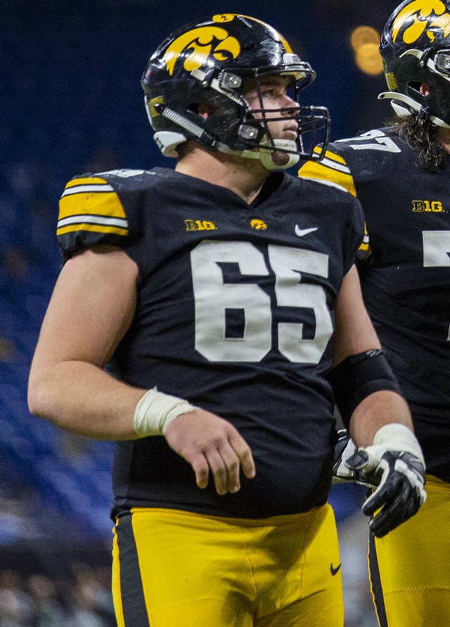 Prospect Profile: Tyler Linderbaum - The Gridiron Review